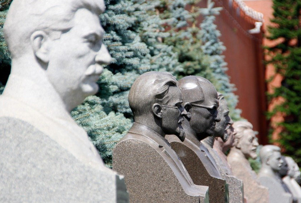 From Communism to Dictatorship: Russia 1917 - 1964